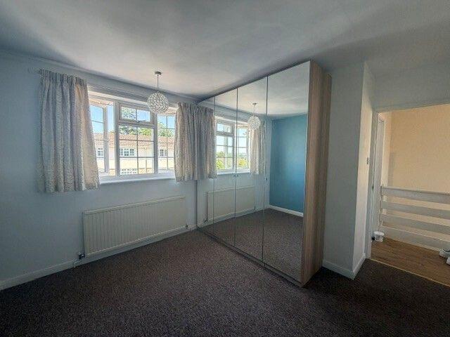Curzon Close, Wiltshire, Calne