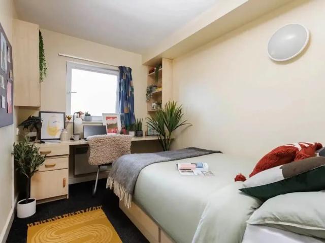 Curzon House, Nottingham Student Accommodation | Amber