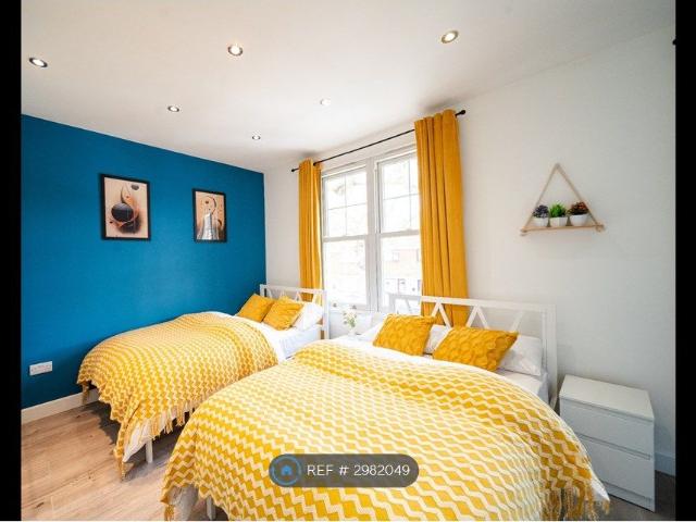 Curzon Howe Road, Portsmouth PO1, 2 bed semi detached house to rent, £1,500 pcm | PrimeLocation