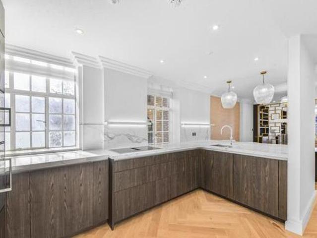 Curzon Street, London, 3 Bedroom Flat
