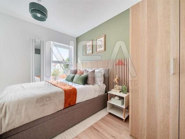 Curzon Street, Reading, RG30