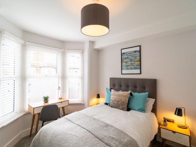 Curzon Street, Reading RG30, Room to rent, £795 pcm | PrimeLocation