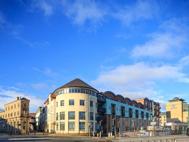 Curzon Place, Gateshead, Tyne And Wear NE8, 2 bed flat to rent, £1,100 pcm | PrimeLocation