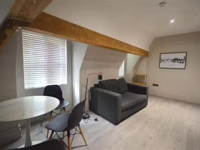 Curzon Road, Rent, 2 bedroom, Apartment