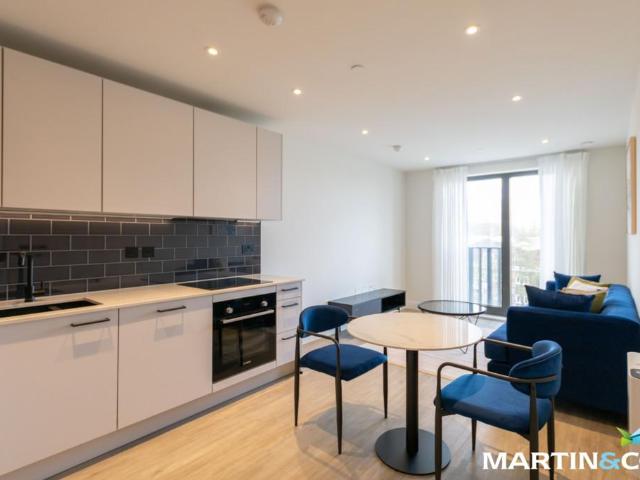 Curzon Wharf, Glasswater Locks, Pitt. 1 bed apartment to rent £1,050 pcm £242 pw