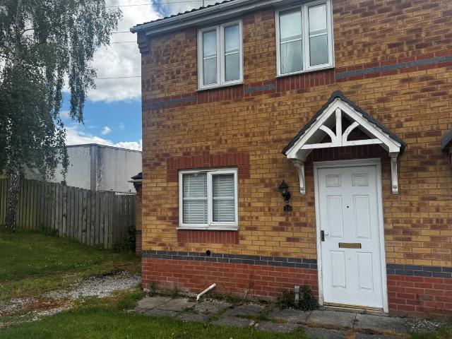 Curbar Close, Chesterfield S42, 3 bed property to rent, £900 pcm | PrimeLocation