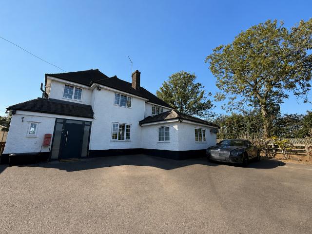 Curborough, Lichfield, WS13 4 bed house to rent £2,250 pcm £519 pw