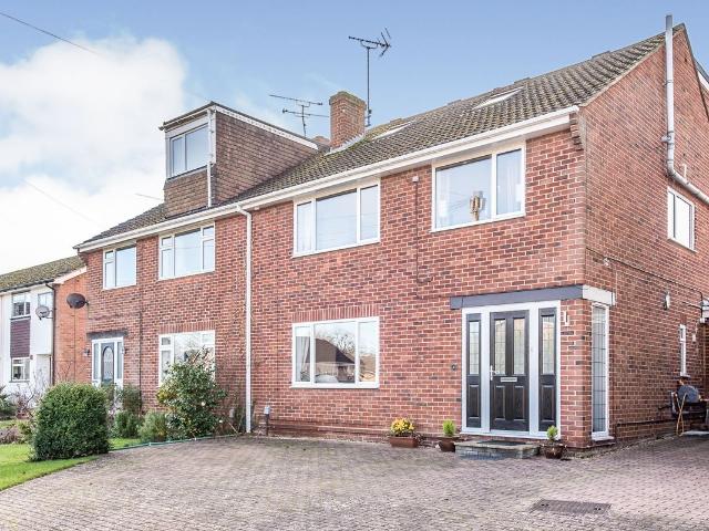 Curl Way, Wokingham RG41, 1 bed flat to rent, £1,100 pcm | PrimeLocation