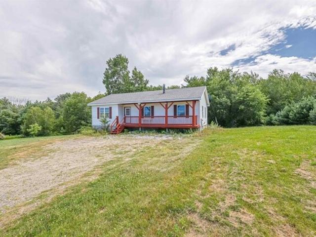 Currier Rd, Hill, Home For Sale