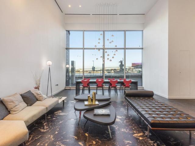Cutter Lane, London 2 bed flat to rent £3,250 pcm £750 pw