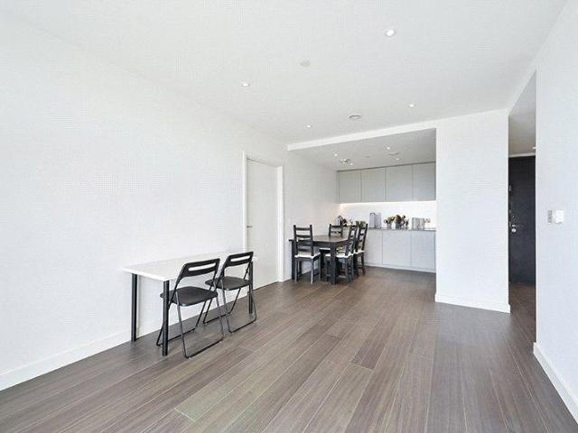 Cutter Lane, London, SE10 2 bed apartment to rent £3,000 pcm £692 pw
