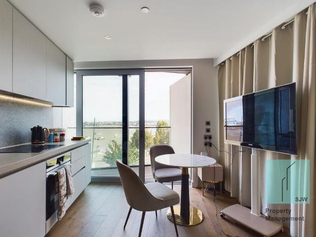 Cutter Lane, London SE10 Studio to rent £2,200 pcm £508 pw