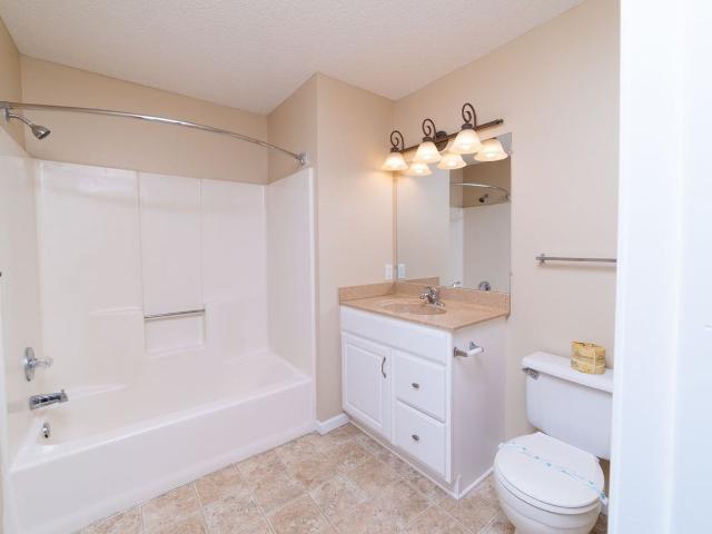 Cutters Grove Apartment Homes 2 Bedroom Apartment for Rent at 2901 Cutters Grove Ave, Anoka, MN 55303