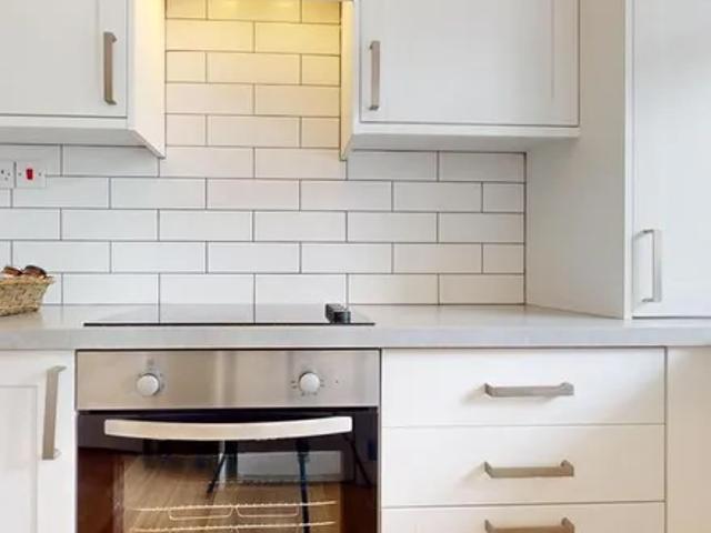 Cutting Edge Hair, 36A Tachbrook Street Market, London, SW1V 2JS, United Kingdom | 2 bed house for rent #166855585 | Rentberry