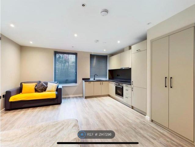 Cutbush Court, Lower Earley, Reading RG6, Studio to rent, £1,050 pcm | PrimeLocation