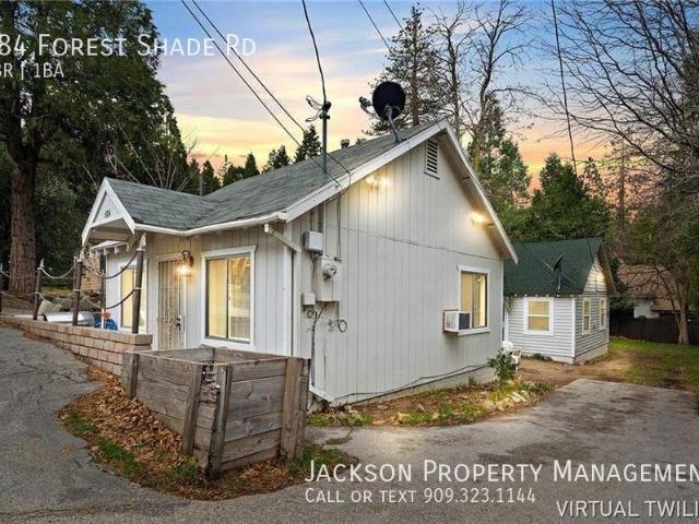 Cute One Bedroom Back House