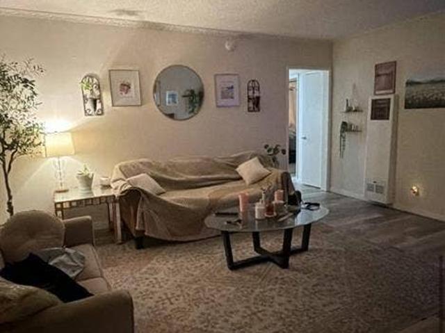 Cute apartment in Glendale!