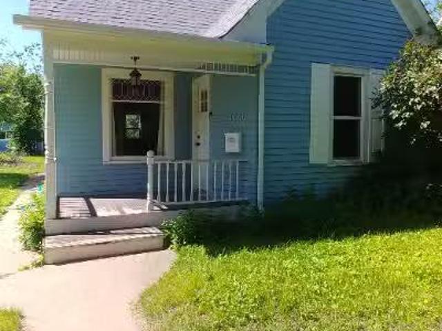 Cute As A Button House 2108 7th Ave N