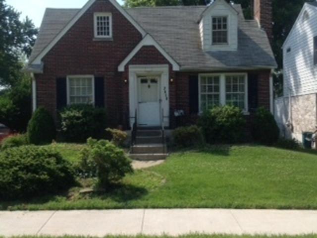 Cute Cape Cod in Wellington/Highlands neighborhood