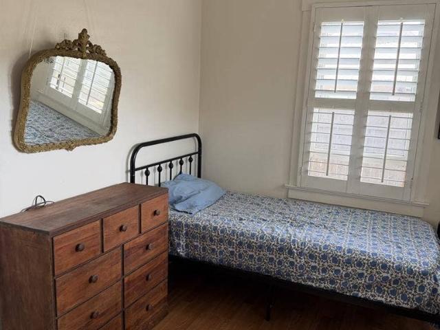 Cute Furnished Westside bedroom
