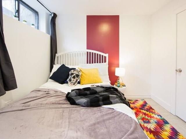 Cute Private ROOM in Fort Greene