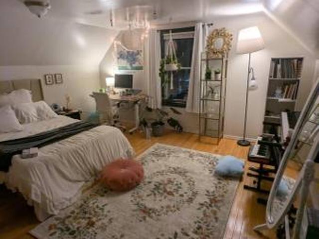 Cute room for August sublet near Kendall/MIT