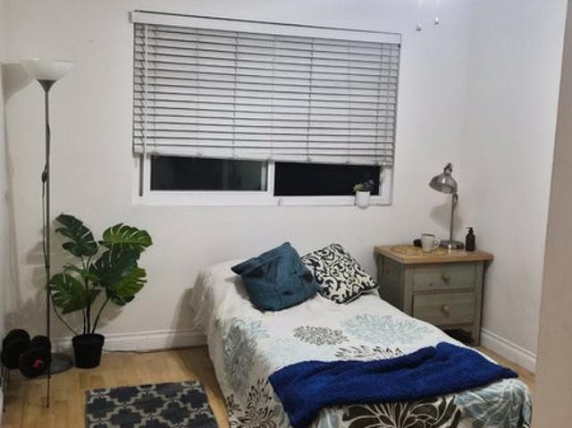 Cute townhouse with hikes nearby f/ only please