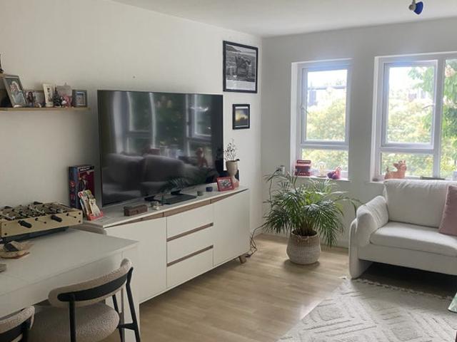 Cute 1 bedroom flat in leafy Barnes