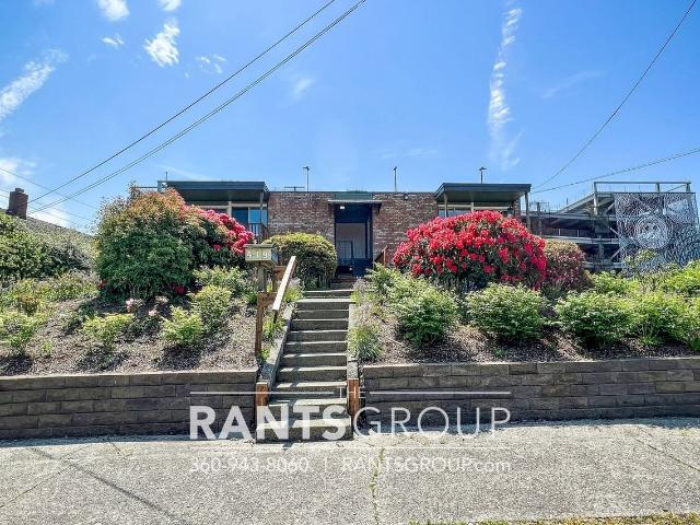 Cute 2:1 Apartment Downtown Olympia with Covered Parking! 2 Bedroom Apartment for Rent at 419 9th Ave Se, Olympia, WA 98501 Downtown Olympia