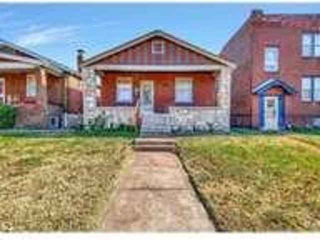 Cute 2 bedroom, 1 bath Bungalow in South City