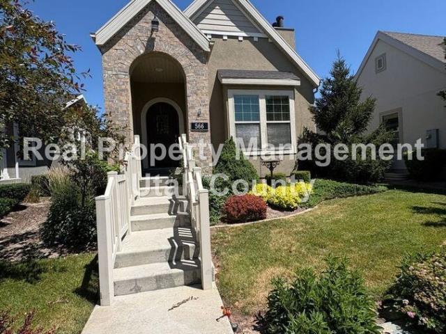 Cute 2 Bedroom 2 Bathroom home
