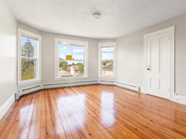 Cute 3 bed apartment in Salem