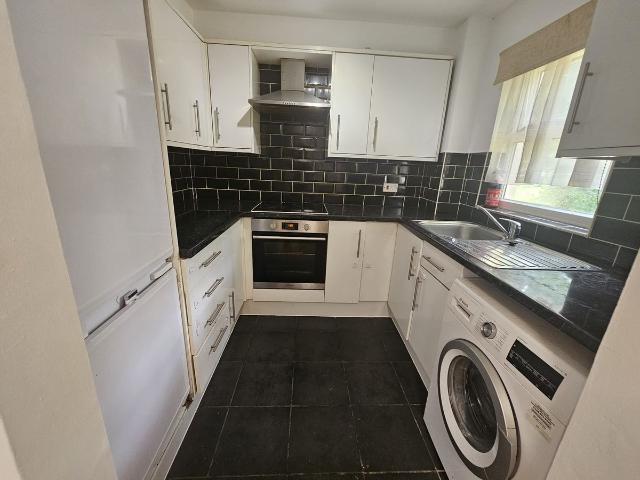 Cuthberga Close, Barking IG11, 2 bed flat to rent, £1,850 pcm | PrimeLocation
