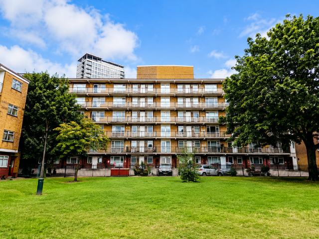 Cuthbert House London W2 1LT 3 bed flat to rent £3,300 pcm £762 pw