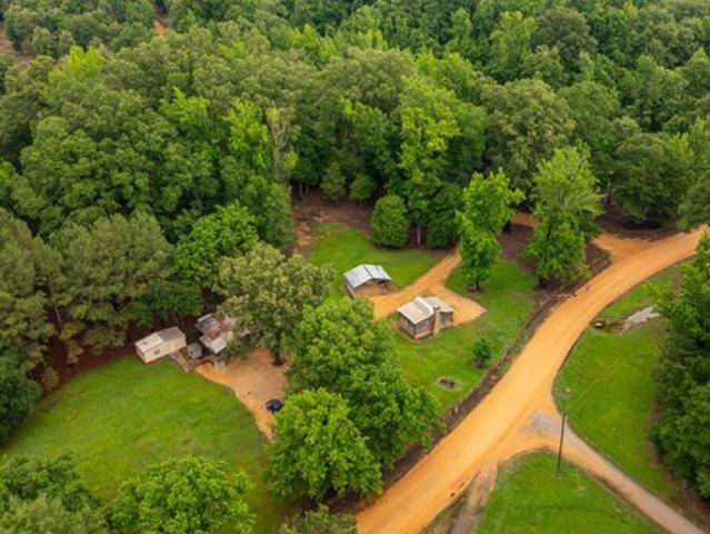 Cutoff Rd, Moundville, AL 35474