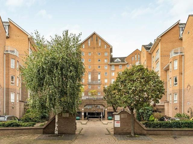 Cyclops Mews, Canary Wharf, London E14, 5 bed terraced house to rent, £4,985 pcm | PrimeLocation