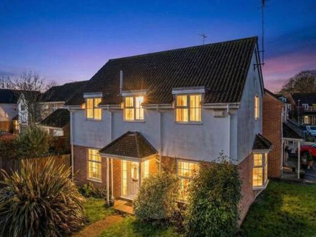 Cypress Avenue, Worthing, 4 Bedroom Detached