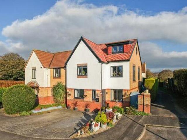 Cypress Gardens, Porthcawl, 3 Bedroom Detached