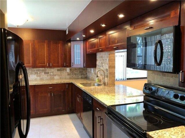 Cypress Rd Apt,plantation, Condo For Sale
