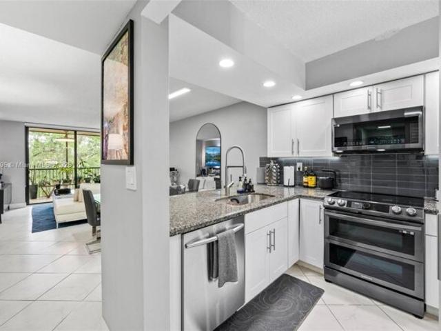 Cypress Rd Apt,plantation, Condo For Sale