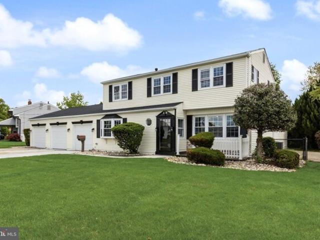 Cypress Rd, Burlington, Home For Sale