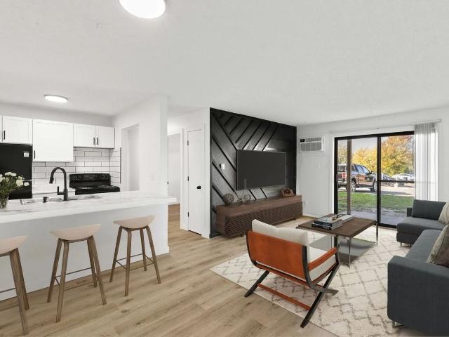 Cypress 1 East Ridge 2 Bedroom Apartment for Rent at 3913 Hubbell Ave, Des Moines, IA 50317 Sheridan Gardens
