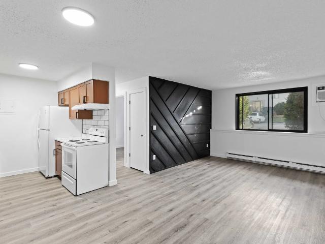 Cypress 2 2 Bedroom Apartment for Rent at 4214 Hubbell Ave, Des Moines, IA 50317