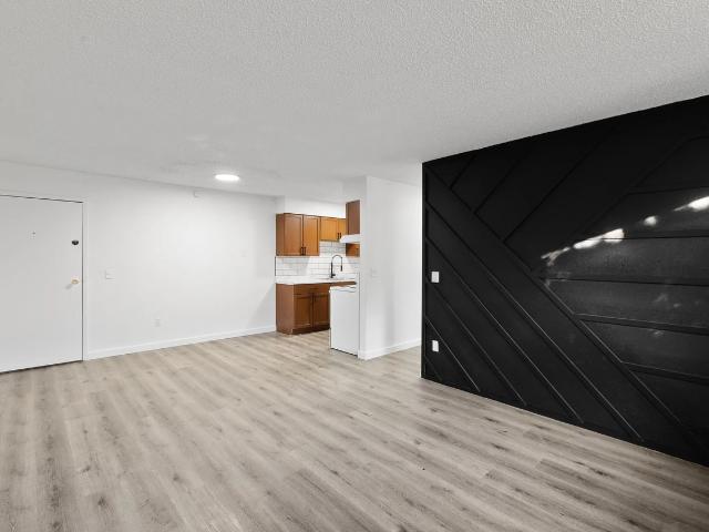 Cypress 2 2 Bedroom Apartment for Rent at 4214 Hubbell Ave, Des Moines, IA 50317