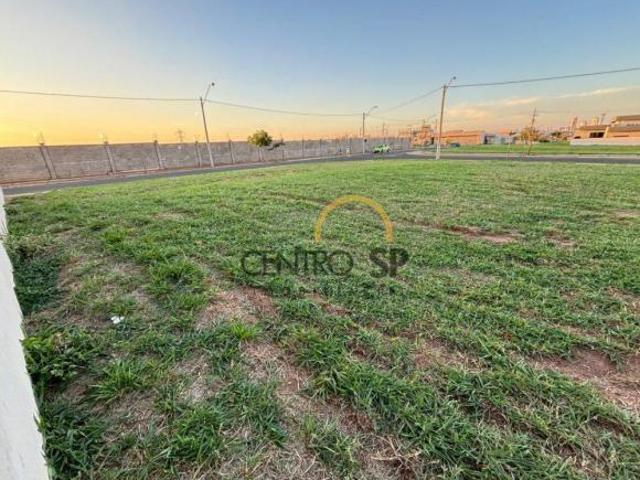 Cyrella Estoril Lote de esquina com 552 m² Venda