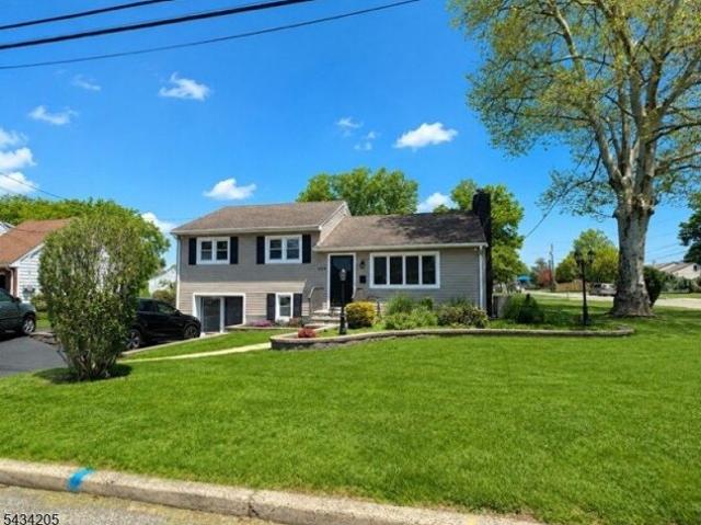 Czaplicki St, Manville, Home For Sale