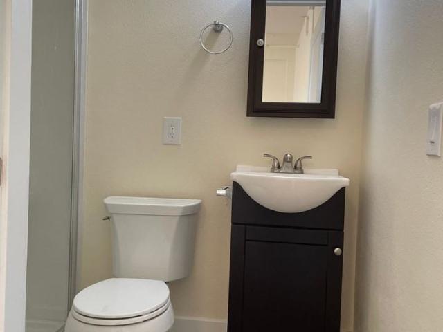 D01804MA Hodges Building Studio Apartment for Rent at 1804 Hewitt Ave, Everett, WA 98201 Port Gardner