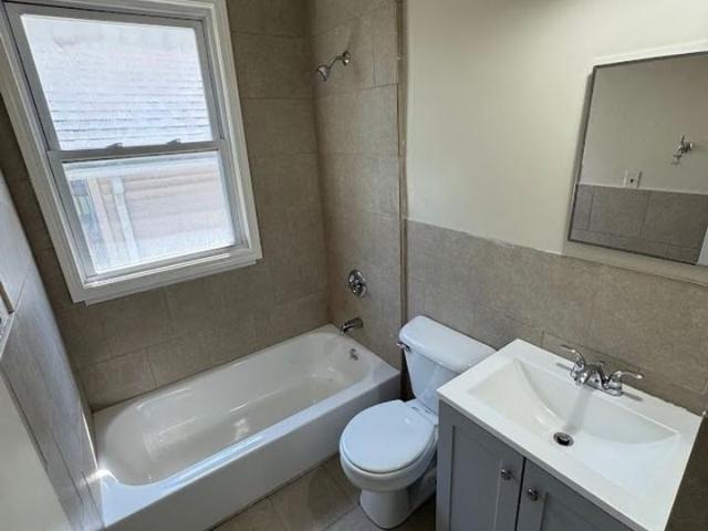 D035 E Chesterfield 143 2 Bedroom Apartment for Rent at 143 E Chesterfield St, Ferndale, MI 48220
