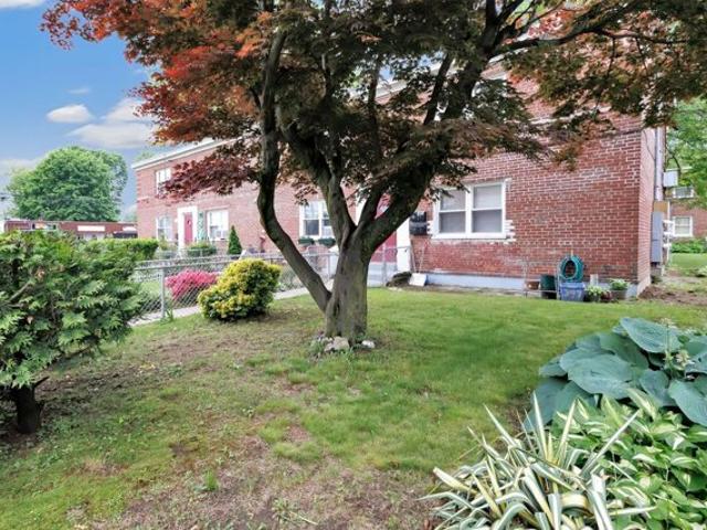 D Building Granfield Ave, Bridgeport, Condo For Sale