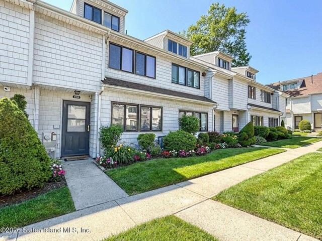 D Signs Rd Unit D, Staten Island, Home For Sale